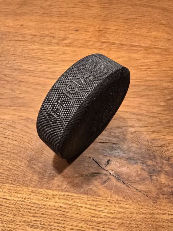 Soft Eishockey Puck official made in Slovakia (Gebraucht) in Alpnach ...