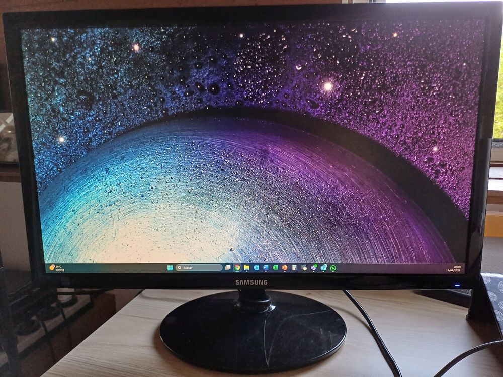 PC Screen 24" Full HD (Neu (gemäss Beschreibung)) in für CHF 25 – nur ...