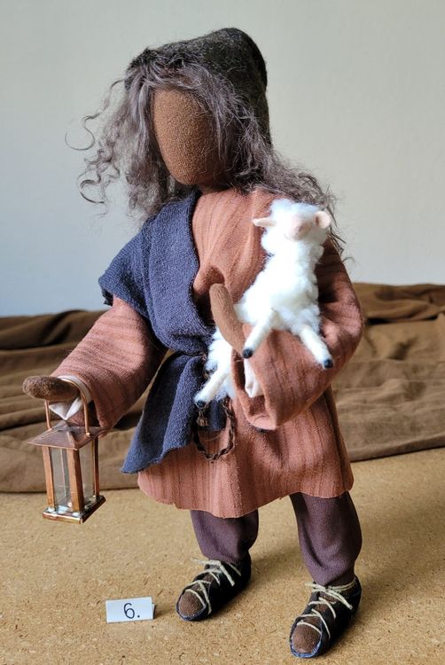 Schwarzenberger Krippenfiguren Hirt 27cm mit Schäfli N6 (Neu (gemäss ...