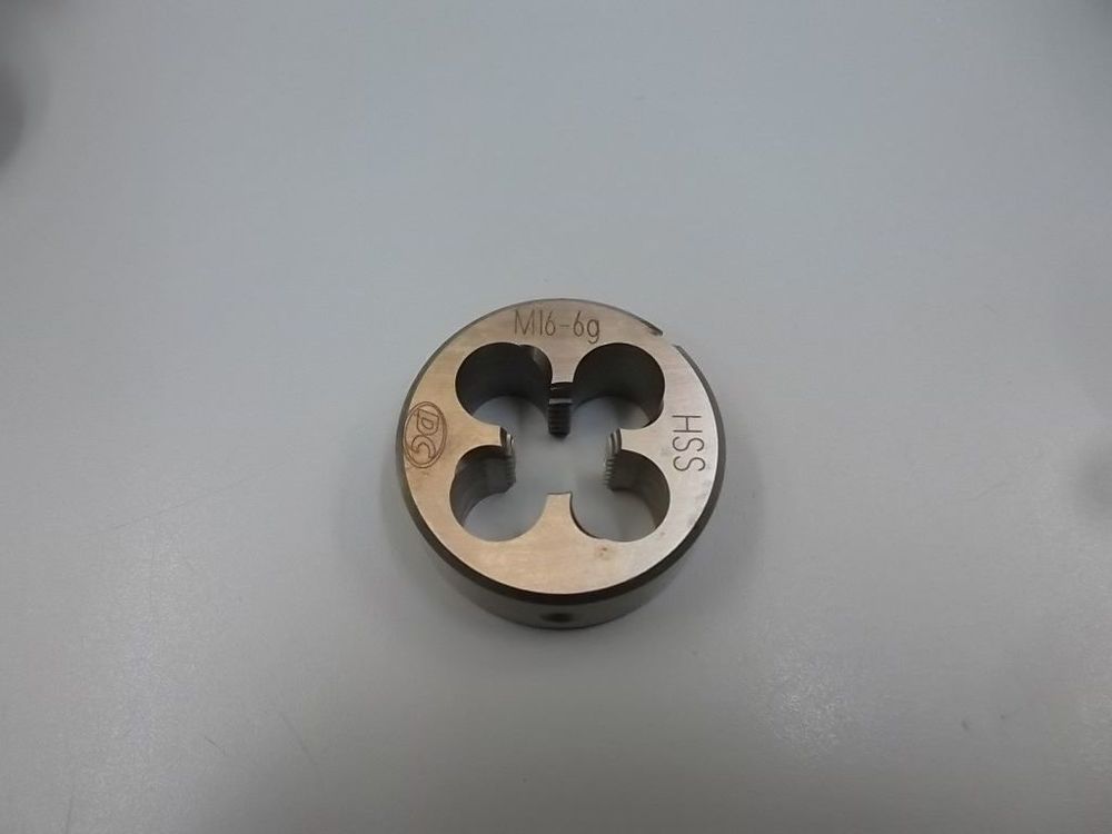 Schneideisen M16 NEU (Neu und originalverpackt) in Winterthur für CHF 10 – mit Lieferung auf ...