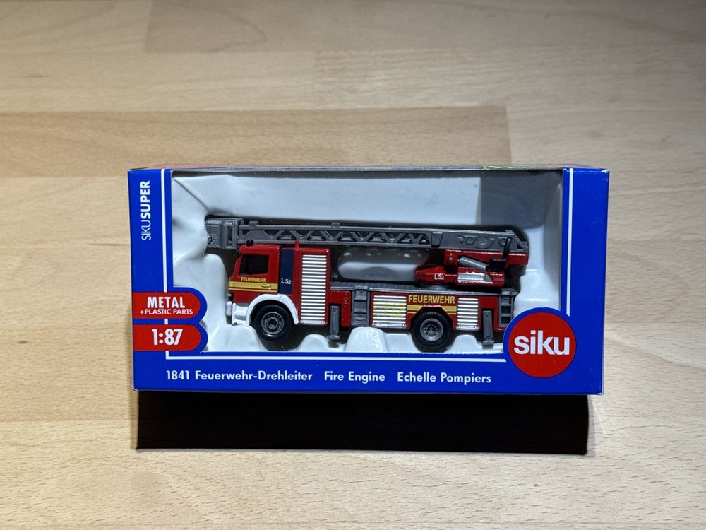 Siku - Feuerwehr-Drehleiter (1:87) Mercedes-Benz | Kaufen auf Ricardo