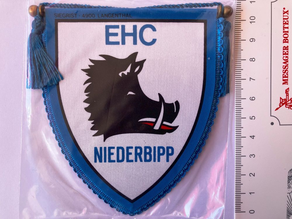 Vintage Fanion/Wimpel EHC NIEDERBIPP (Neu und originalverpackt) in Gland für CHF 6 – mit ...