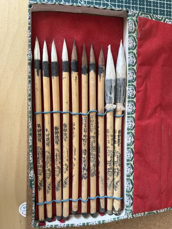Vintage Chinese Calligraphy Set with Case (Neu (gemäss Beschreibung ...