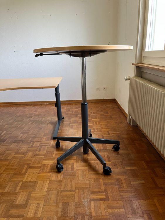 Steelcase Stehtisch höhenverstellbar auf Rollen (D'occasion) à Uster ...