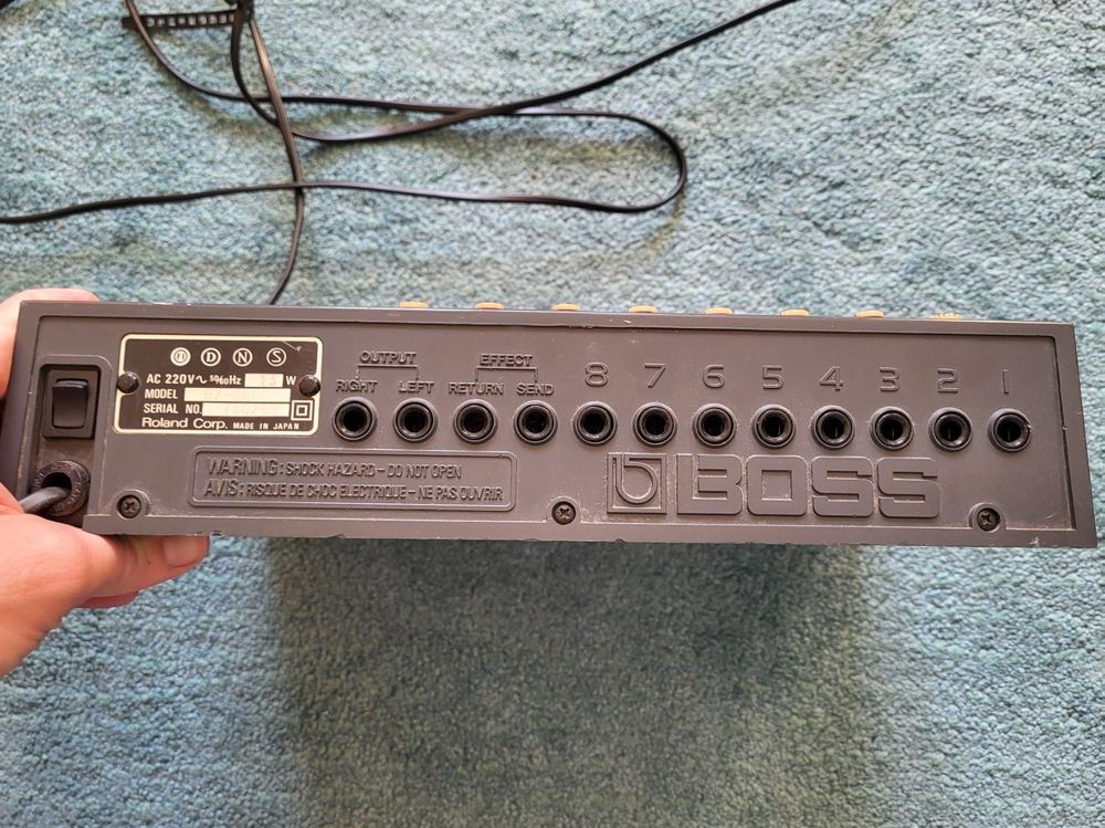 Boss BX-800 8-Kanal Stereo Mixer | Kaufen auf Ricardo