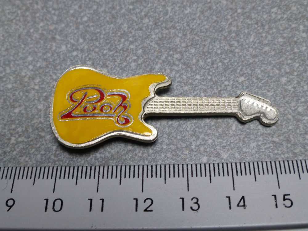 PIN ABZEICHEN ANSTECKER ABZEICHEN (Gebraucht) in Gränichen für CHF 1 ...