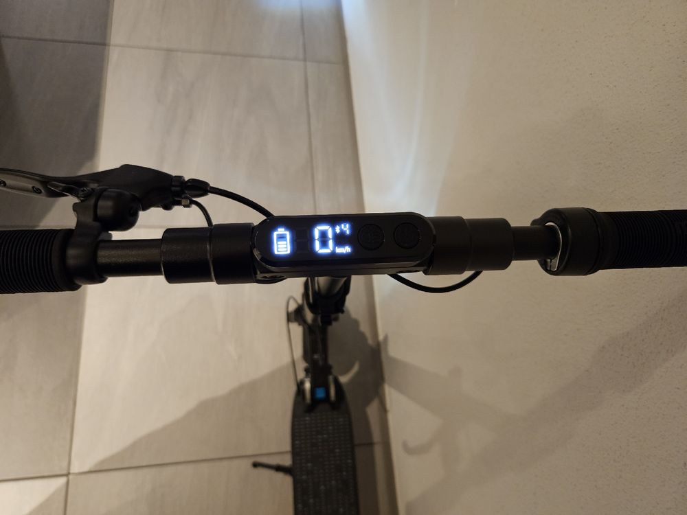 Mercedes Benz EQ Micro Explorer E-Scooter/ABSOLUT NEUWERTIG! | Acheter ...