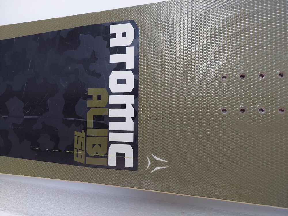 Atomic Alibi 159 Snowboard für Projekt oder Wüste (Gebraucht) in Elsau ...