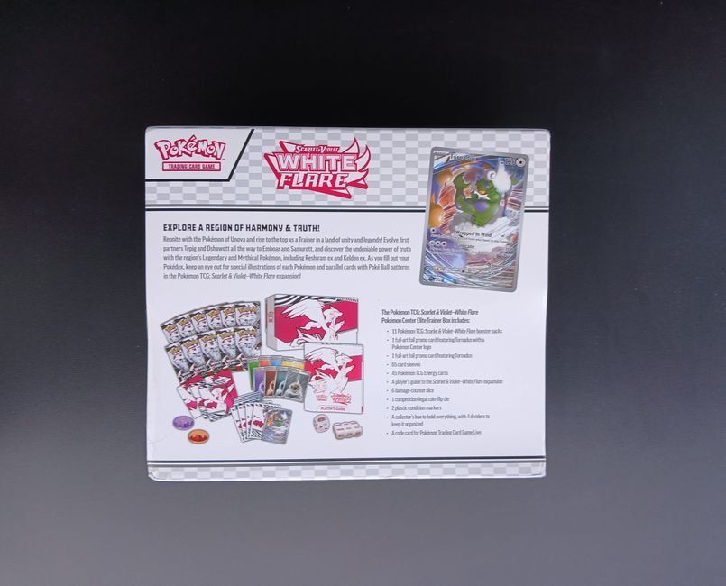 Pokémon White Flare Pokémon Center ETB (Neu und originalverpackt) in ...