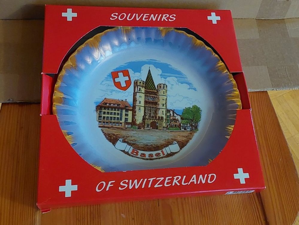 Wandteller Basel (Neu und originalverpackt) in Kallnach für CHF 25 – mit Lieferung auf Ricardo ...