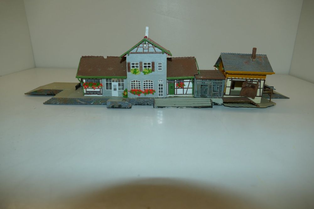 Faller H0: Ländlicher Bahnhof (Gebraucht) in für CHF 17 – mit Lieferung ...