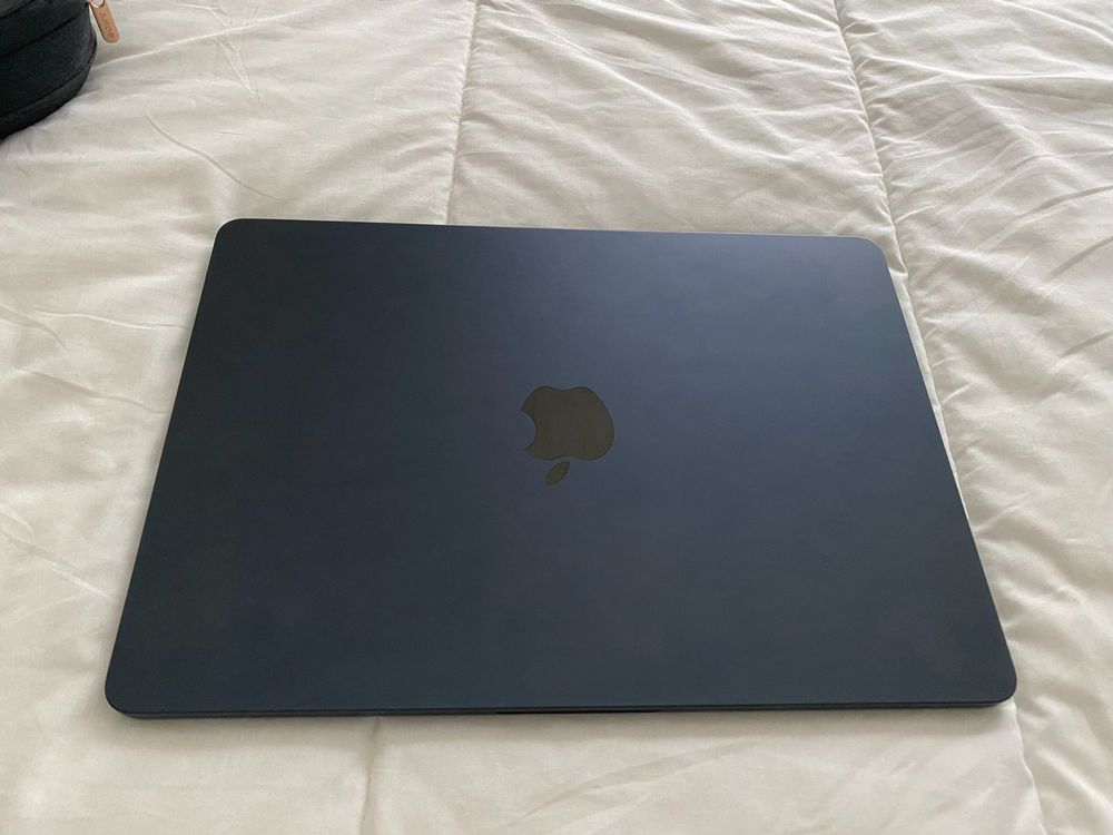 MacBook Air 2022 - M2 - 256GB - Midnight Blue | Kaufen auf Ricardo