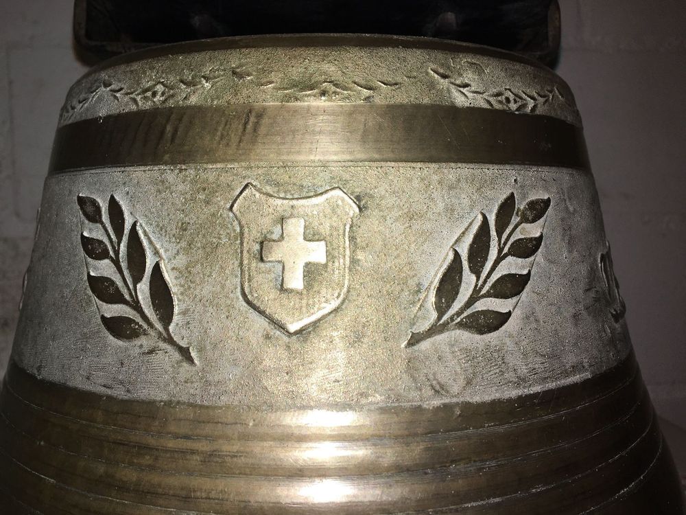 Schwere Glocke XXL ab 1.00 Fr. | Kaufen auf Ricardo