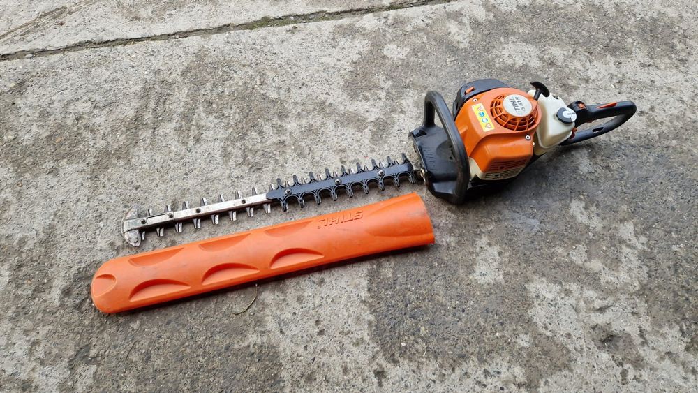 Stihl Heckenschere HS 81 R (Defekt) in Niederwil AG für CHF 137 – nur Abholung auf Ricardo kaufen