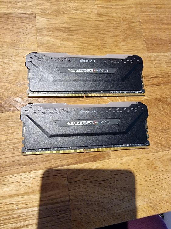Corsair Vengeance RGB Pro 2x 16GB (32GB) 3200 MHz, DDR4-RAM (D'occasion ...