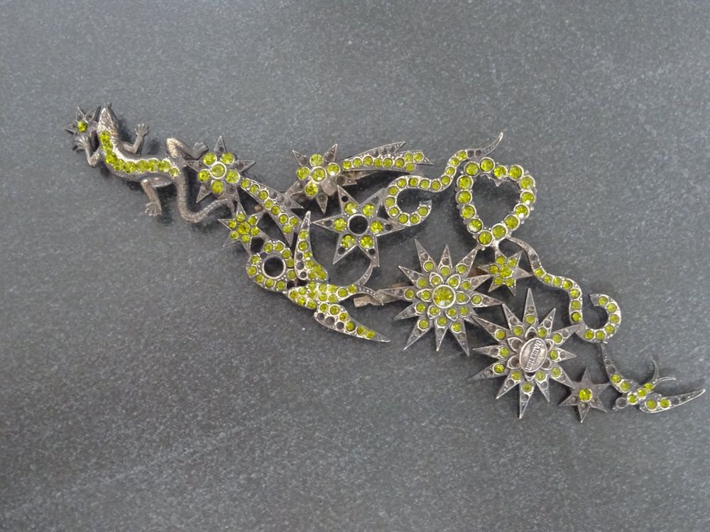 Interessante Brosche / Jean Paul Gaultier (Gebraucht) in Oetwil am See ...