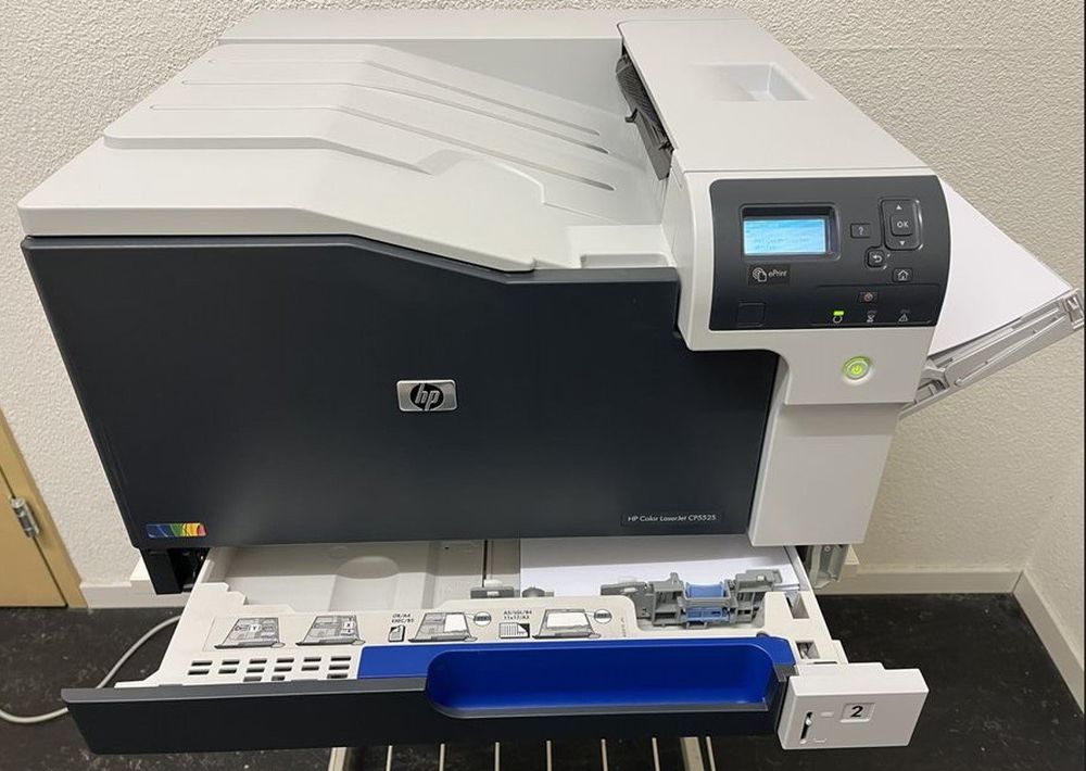 HP Color LaserJet CP5525dn, Top A3/A4 Color Laserdrucker (Gebraucht) in ...