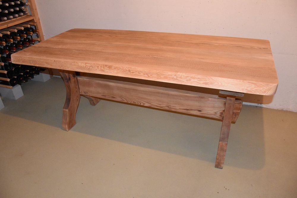 Massiver Holztisch & Holzbank (Gebraucht) in Wilen (Sarnen) für CHF 550 – nur Abholung auf ...
