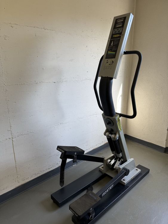 Technogym Isostep Profi Stepper | Kaufen auf Ricardo