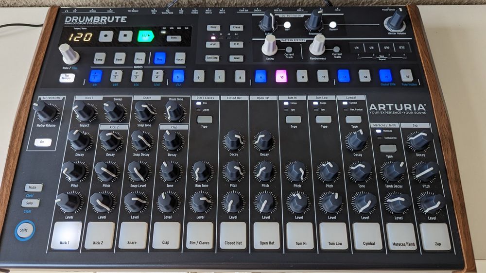 Arturia Drumbrute (Analog Drum Synthesizer) | Kaufen auf Ricardo