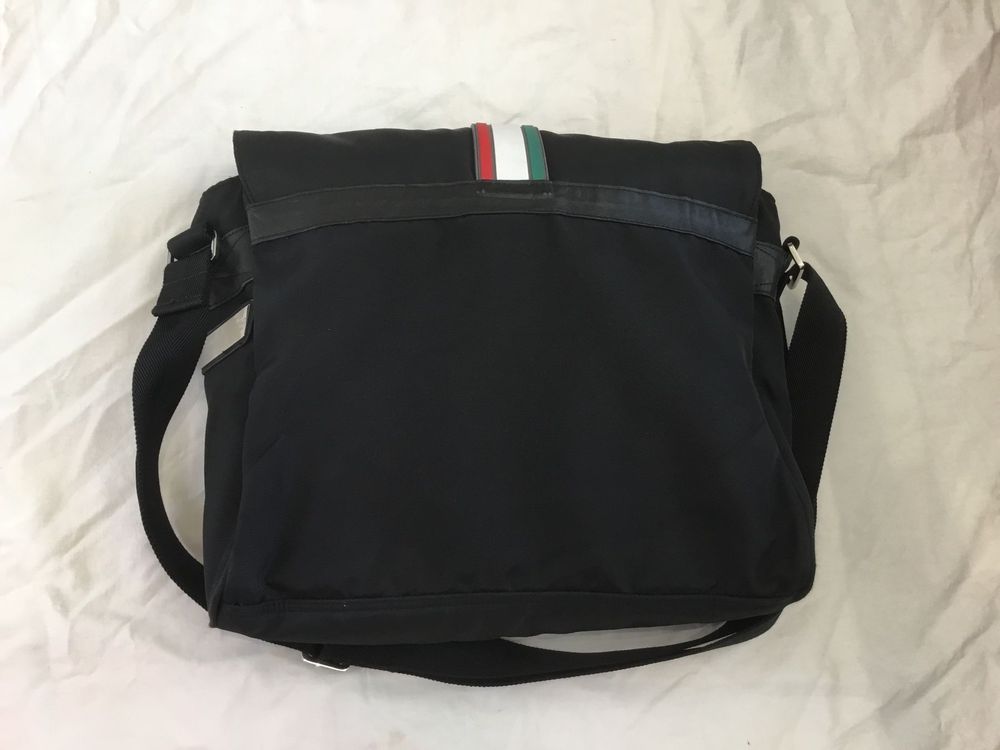 Ferrari Tasche 16M Scuderia (Neu und originalverpackt) in Brigerbad für ...