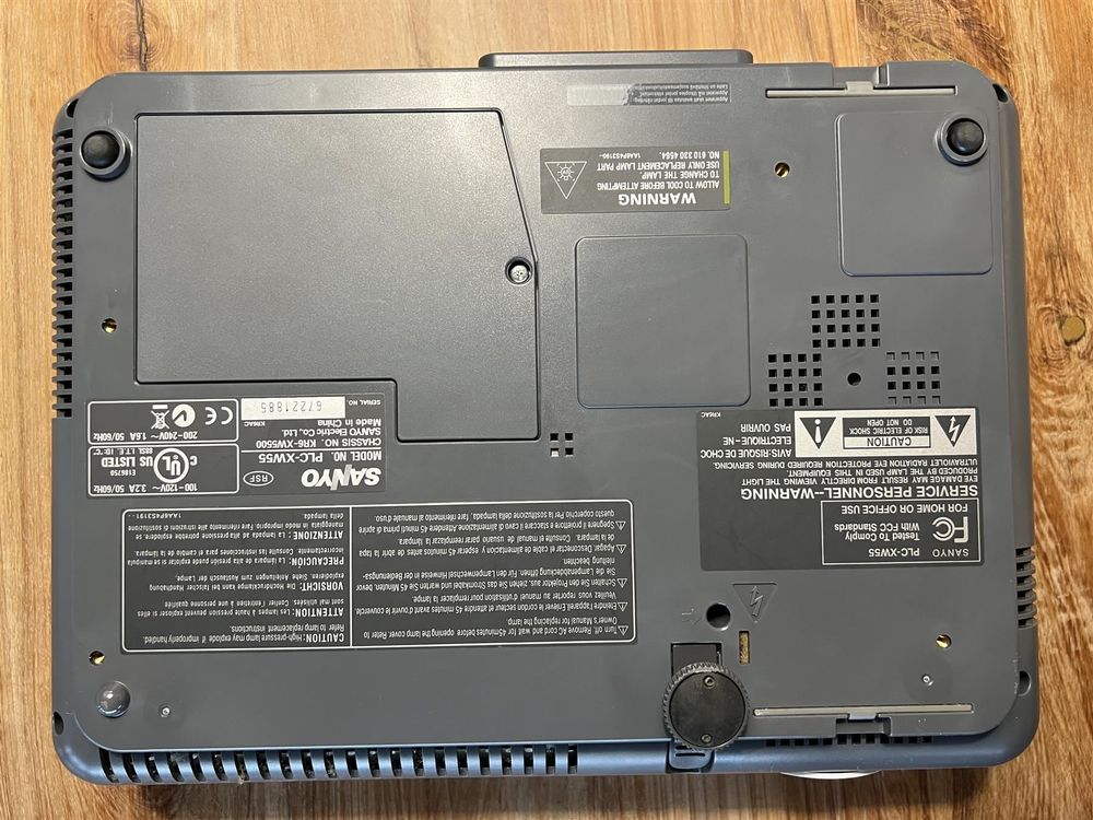 Sanyo PLC XW55 Projektor 2000 ANSI-Lumen (Gebraucht) in Oftringen für ...