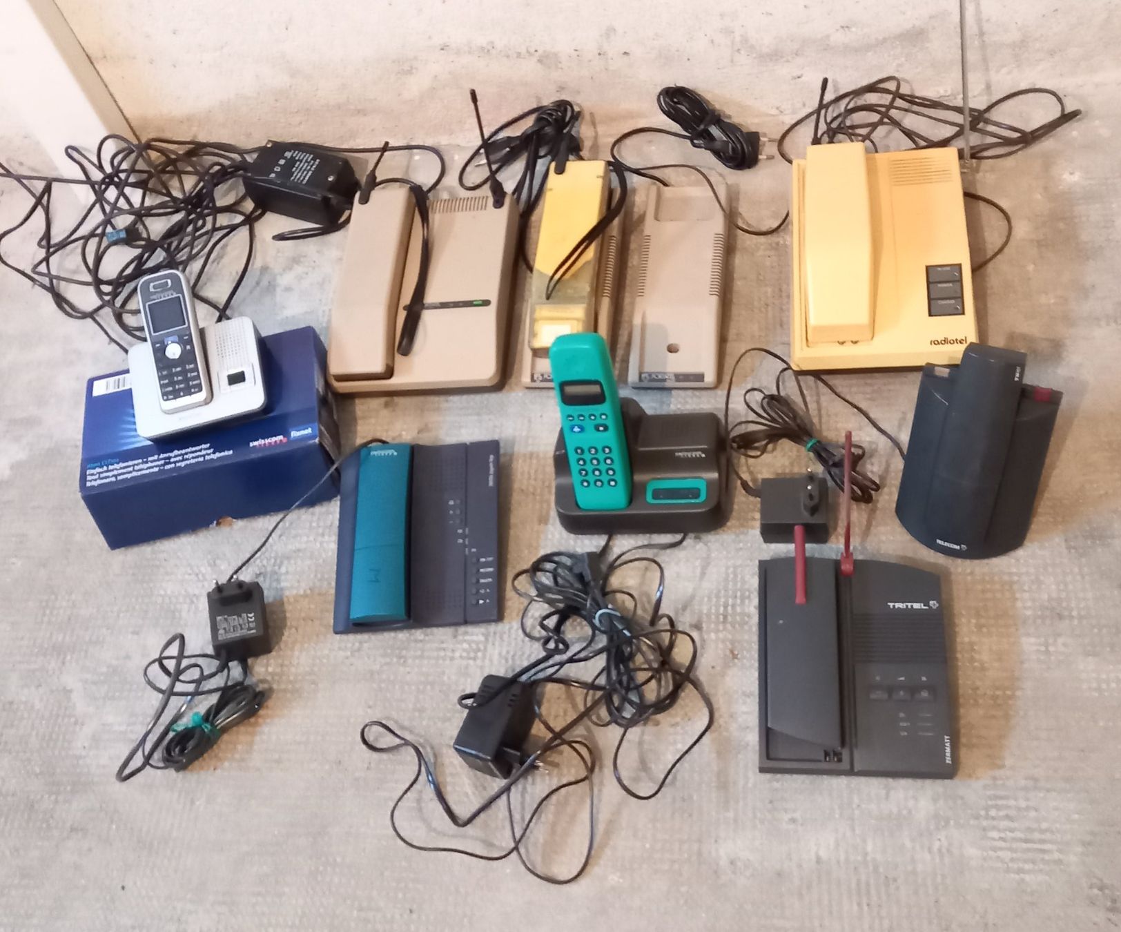 Funk-Telephone (Gebraucht) in Meggen für CHF 26 – nur Abholung auf ...