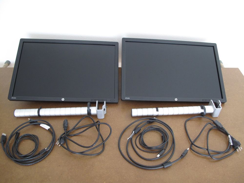 2x HP Z24i IPS 24-Zoll Monitor inkl. Monitorhalterungen (Gebraucht) in ...