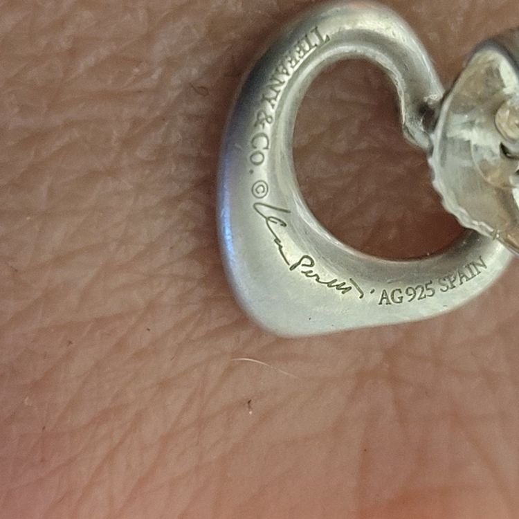 Tiffany &Co, Ohrringe Herz 925 Silber Neupreis 480.- (Gebraucht) in ...