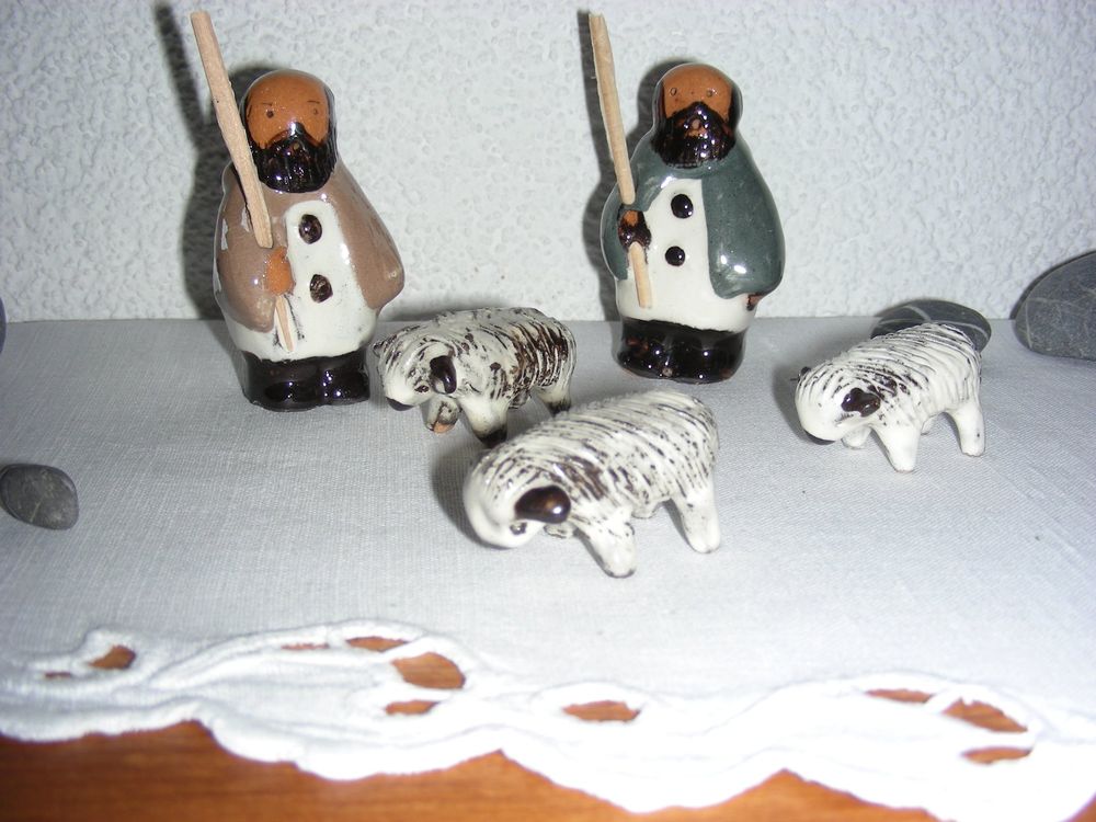 Gelzer Keramik-Figuren, 2 Schafhirte 3 Schafe, Krippe selten (Gebraucht ...