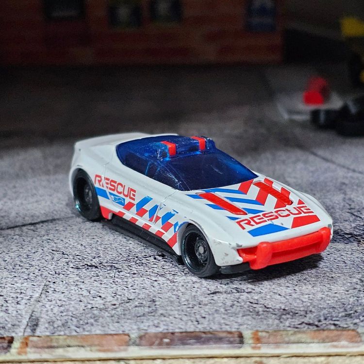 Hot wheels loose alpha pursuit (Gebraucht) in rolle für CHF 3 – mit ...