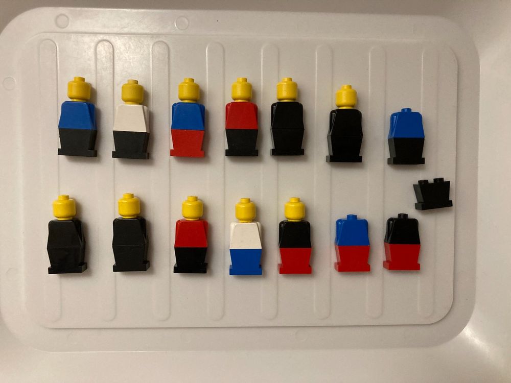 erste Lego Minifiguren 11stk. ab 1975 (Gebraucht) in Rechthalten für ...
