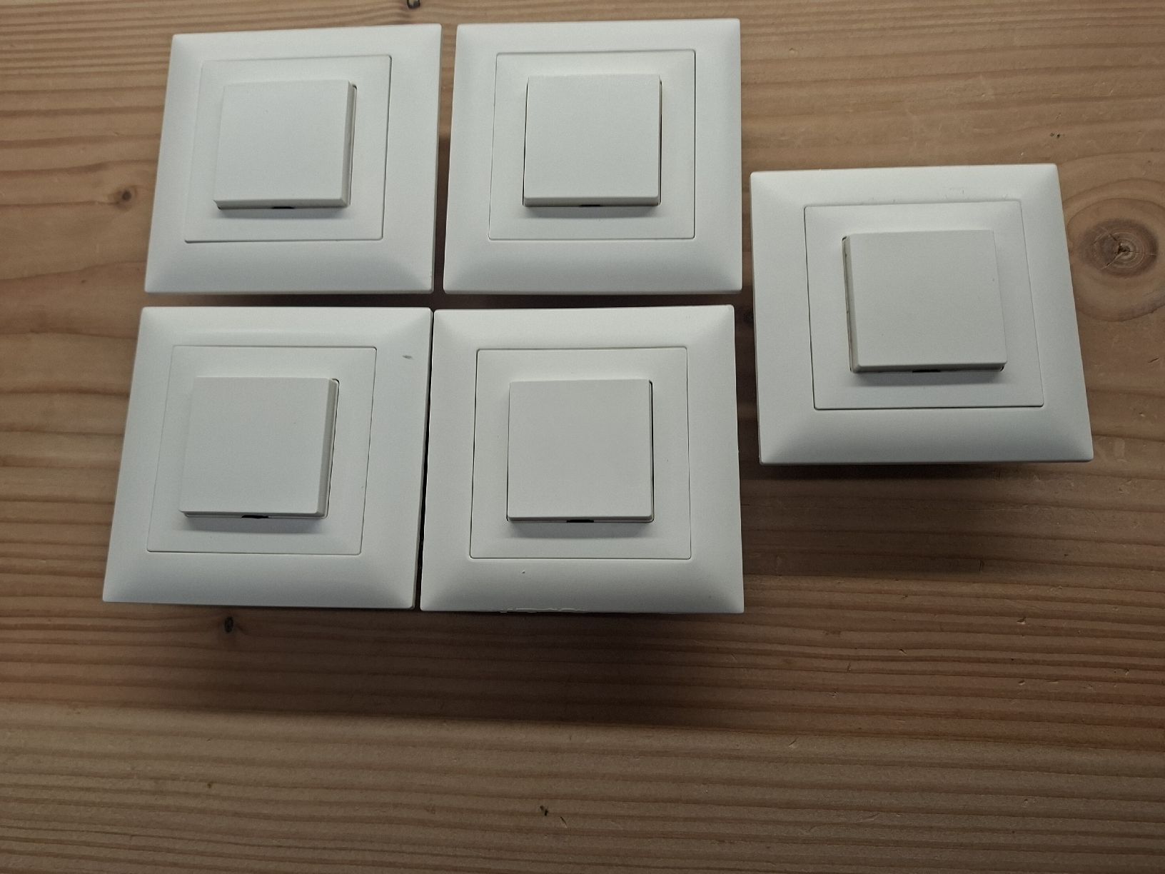 Schalter Feller UP 5 Stück (Gebraucht) in Neunkirch für CHF 1 – mit ...