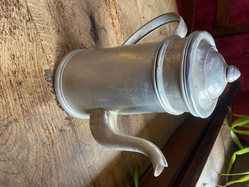 Pot ancien théière cafetière aluminuim (Gebraucht) in Lajoux JU für CHF 10 – mit Lieferung auf ...
