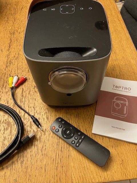 Mini-Beamer Toptro (Gebraucht) in Aathal-Seegräben für CHF 60 – mit ...