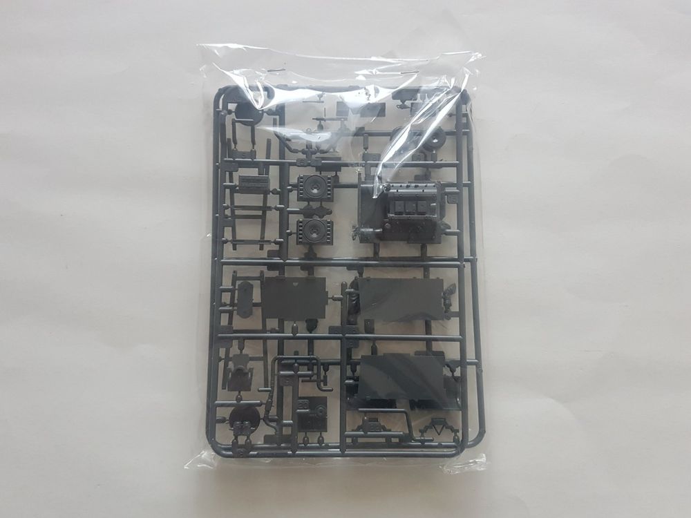 Tamiya, 35180, 1/35, Military Model Kit German Tank Engine | Kaufen auf ...