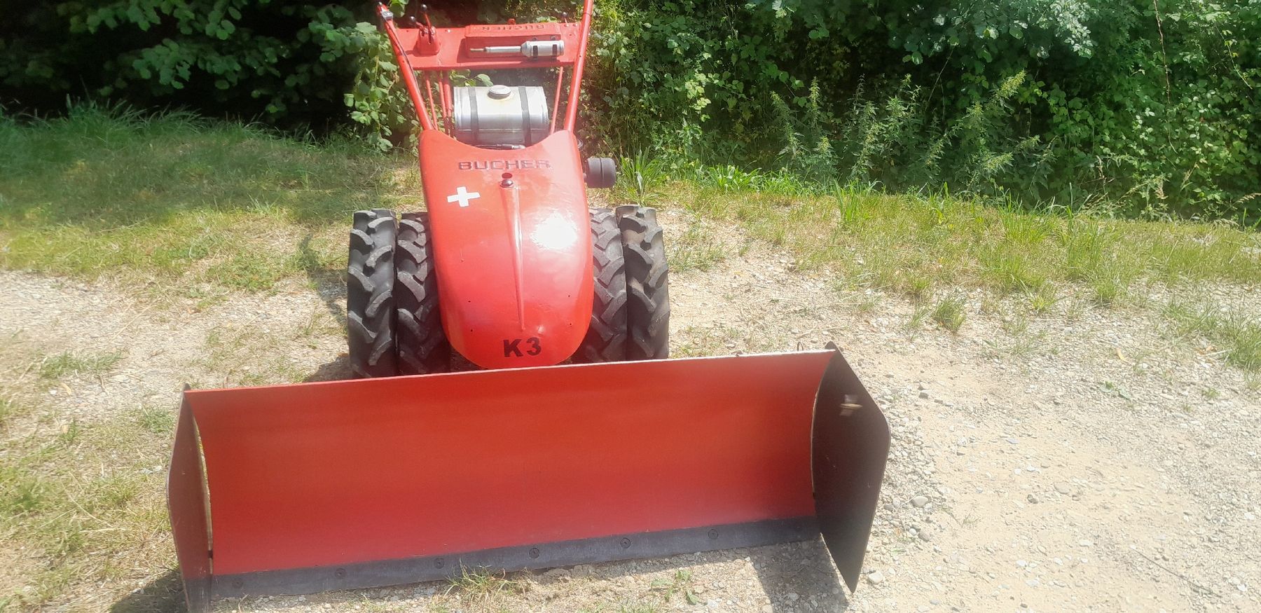 Bucher K3 mit Schneepflug (Gebraucht) in Ebnet für CHF 450 – nur ...