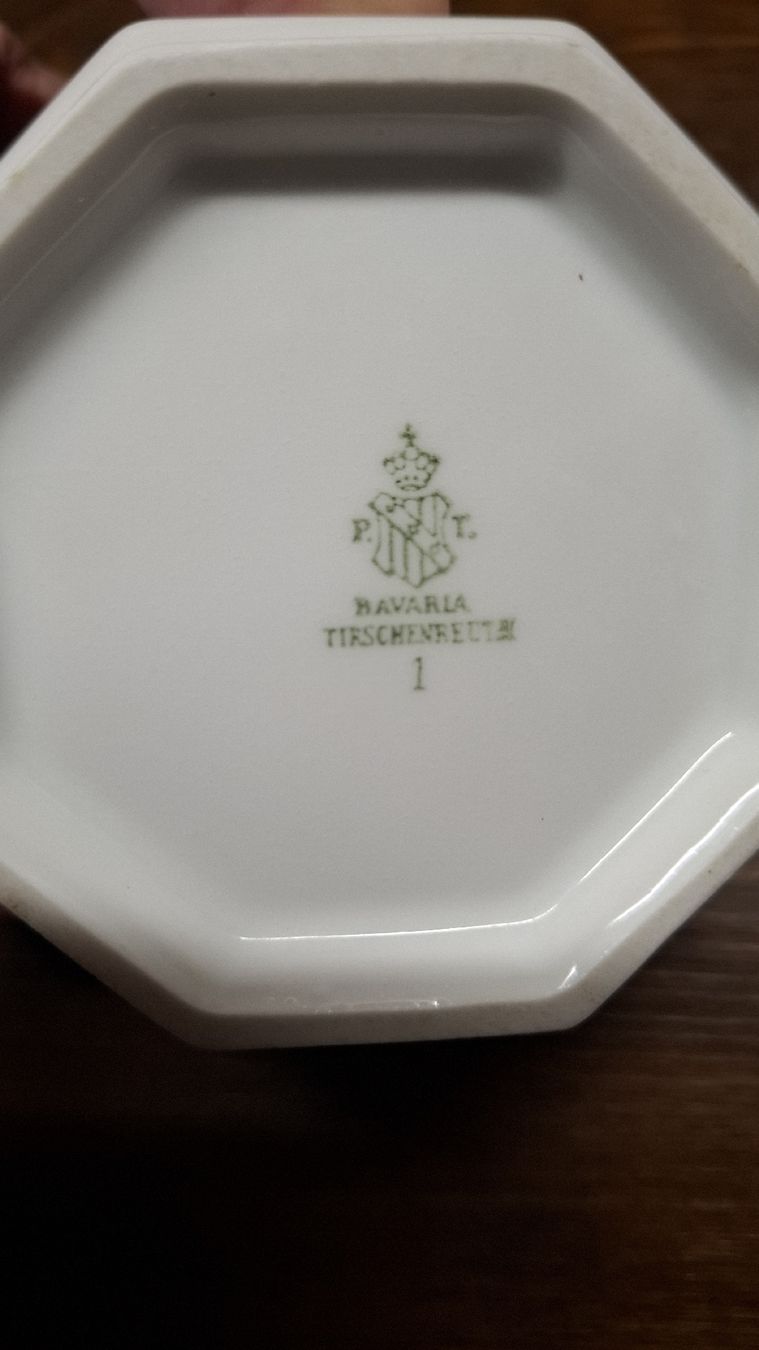 Seltenes Porzellan-Service 12 Gedecke mit Kanne, Zuckerdose, (Gebraucht ...