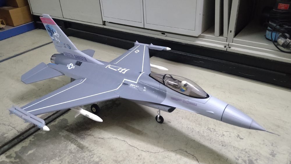 FMS F-16 870mm SW 6S (Gebraucht) in Interlaken für CHF 150 – nur ...