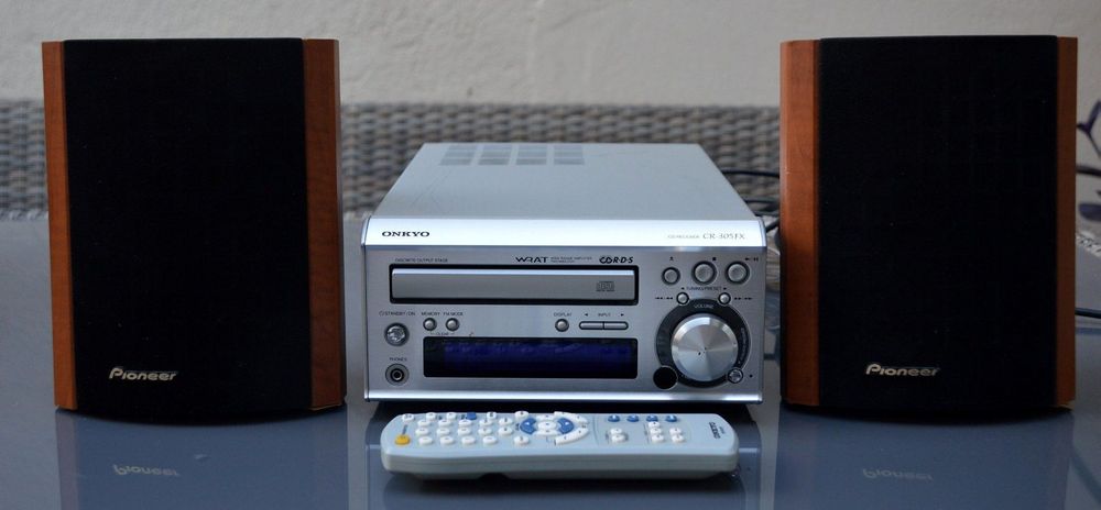 Mini Stereoanlage Onkyo - CR-305FX chaîne stéréo (Gebraucht) in Collonges für CHF 110 – mit ...
