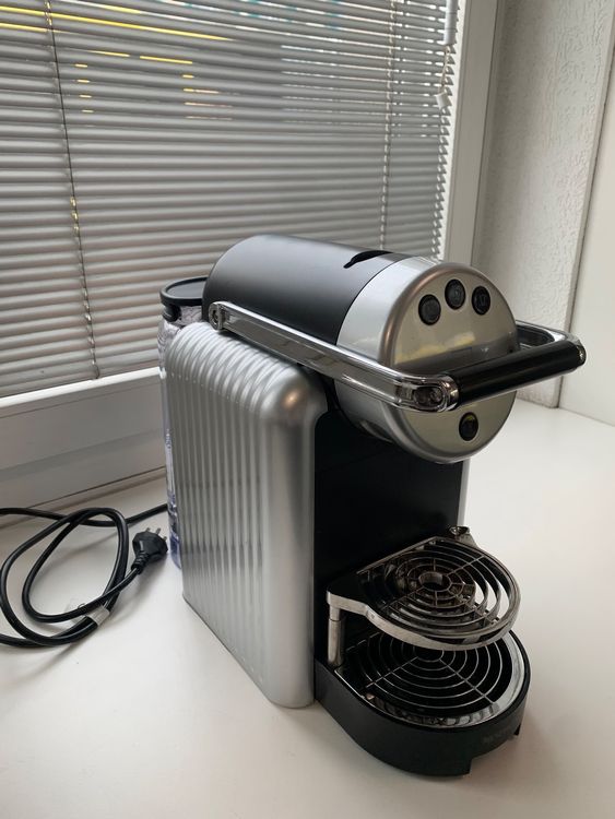 Nespresso Kaffeemaschine Zenius ZN 100 | Kaufen auf Ricardo