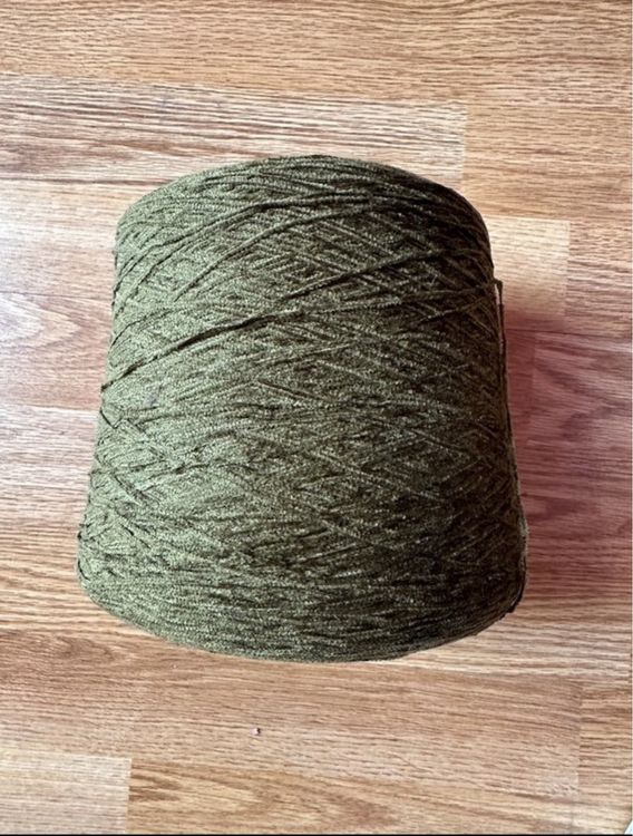 1 kg Gomitolo/ Bobina di filato Ciniglia (Neu und originalverpackt) in ...
