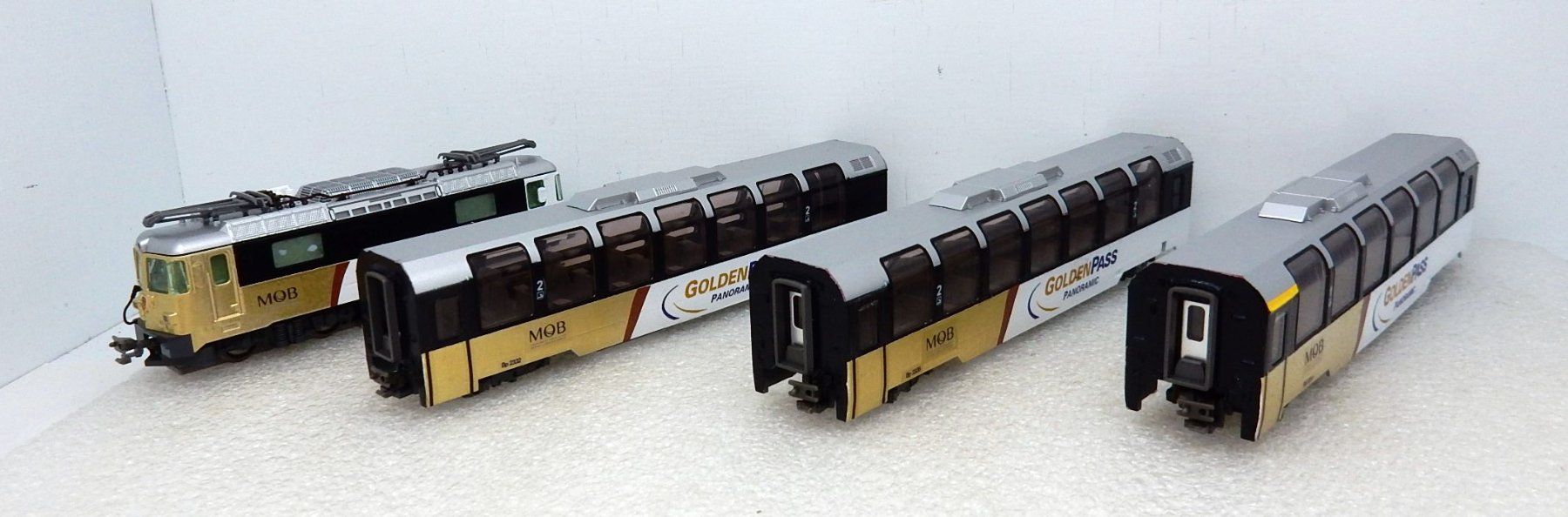 N - MOB "Goldenpass" - Loc Ge 4/4 II + 3 voit. Panoramiques (Neuf (Voir ...
