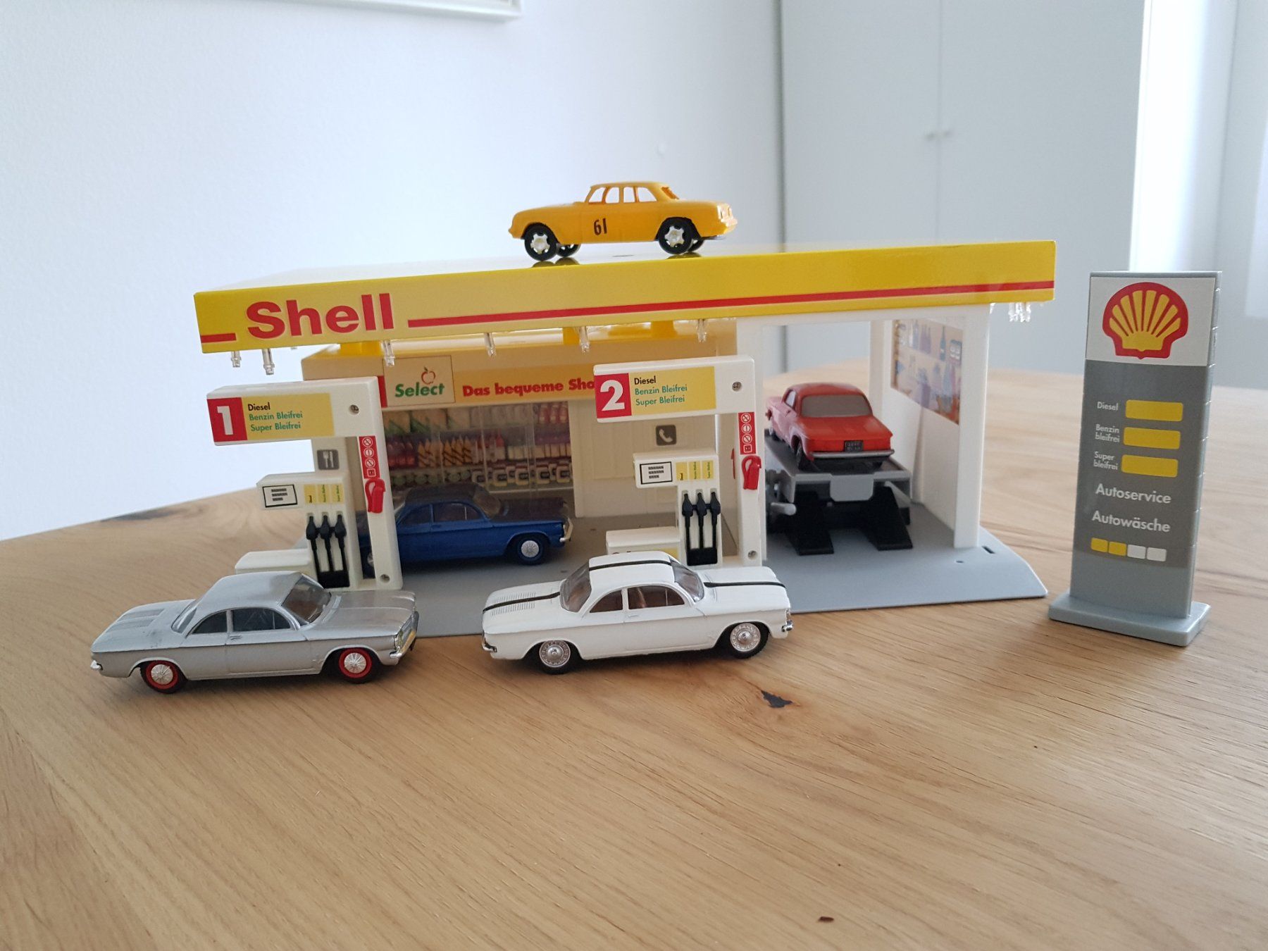 Shell Garage mit 5 Corvairs (Gebraucht) in Wetzikon ZH für CHF 40 – mit ...