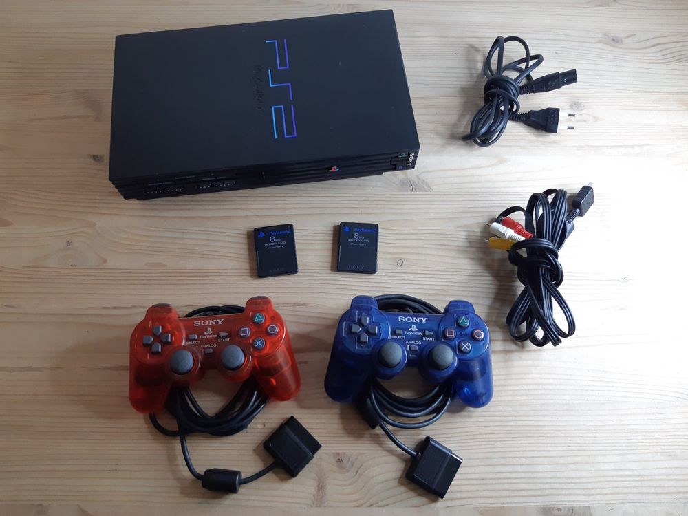 SONY Playstation 2 PS2 mit Zubehör und 2 Controller | Kaufen auf Ricardo