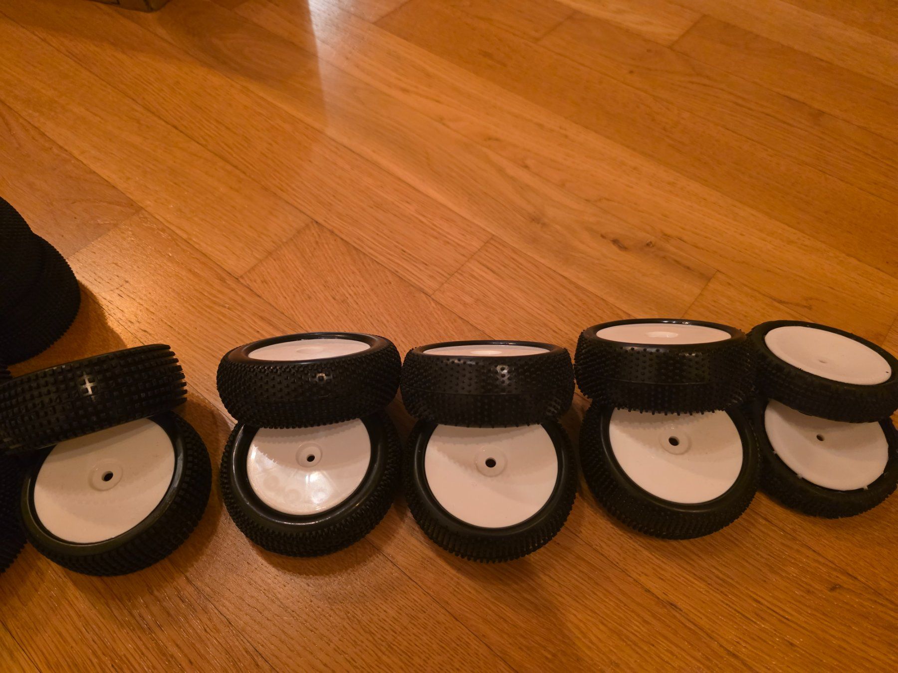 11 Paar 1:10 Buggy Kompletträder (Neu (gemäss Beschreibung)) in ...