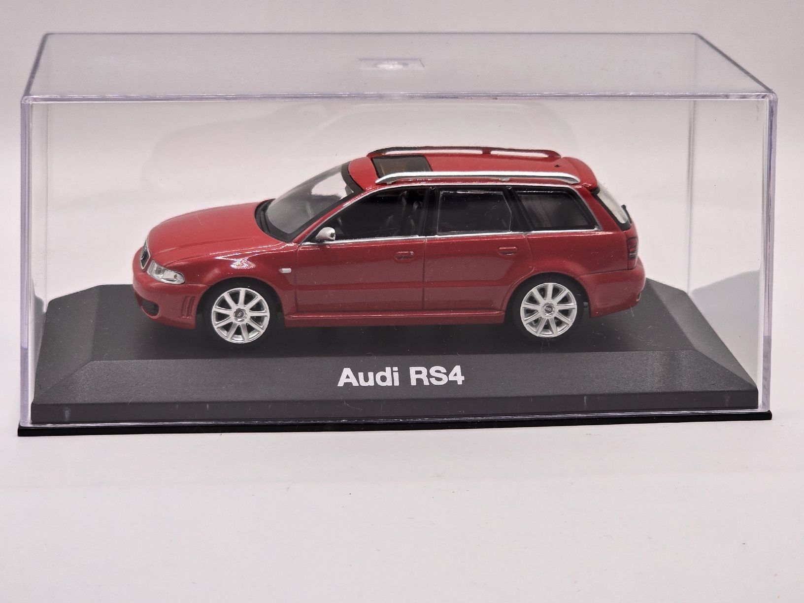 Audi RS4 Avant B5 (Neu (gemäss Beschreibung)) in Giffers für CHF 35 ...