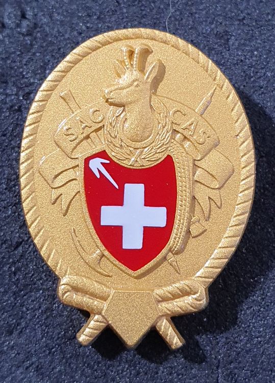 O302B - SAC CAS Schweizer Alpen Club Abzeichen (Gebraucht) in Reinach BL für CHF 15 – mit ...
