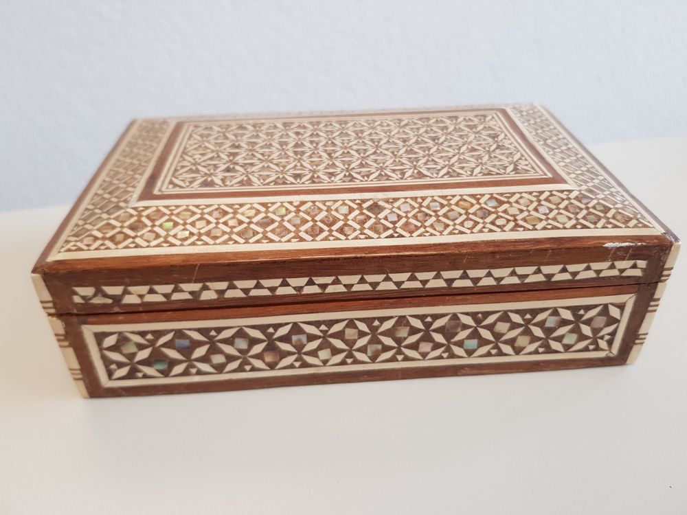Schatulle Intarsien Mosaik mit Perlmutt Holz (Gebraucht) in Urdorf für ...