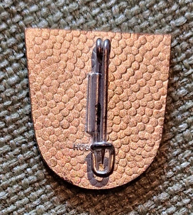 L152 - Rütli Schützen Abzeichen Wappen (Gebraucht) in Reinach BL für CHF 5 – mit Lieferung auf ...